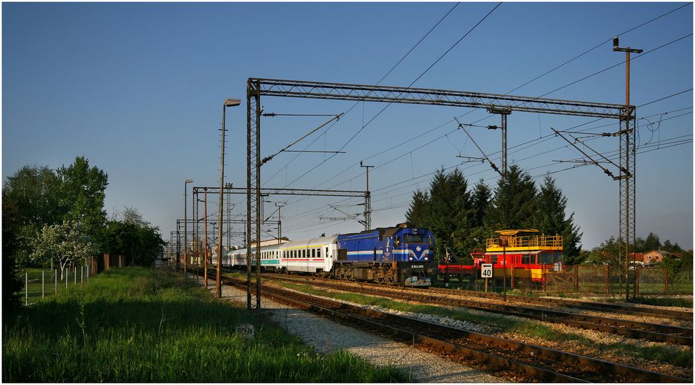 Mit dem Schnellzug durch die Hecke CCCXXV Foto & Bild | europe, balkans, croatia Bilder auf ...