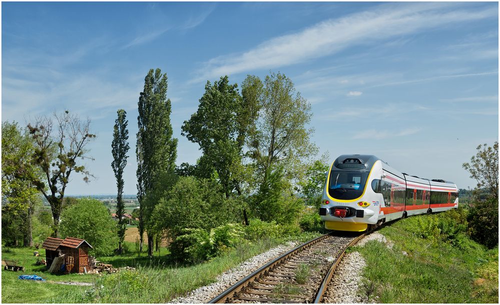 Mit dem Schnellzug durch die Hecke CCXLIV Foto & Bild | europe, balkans, croatia Bilder auf ...