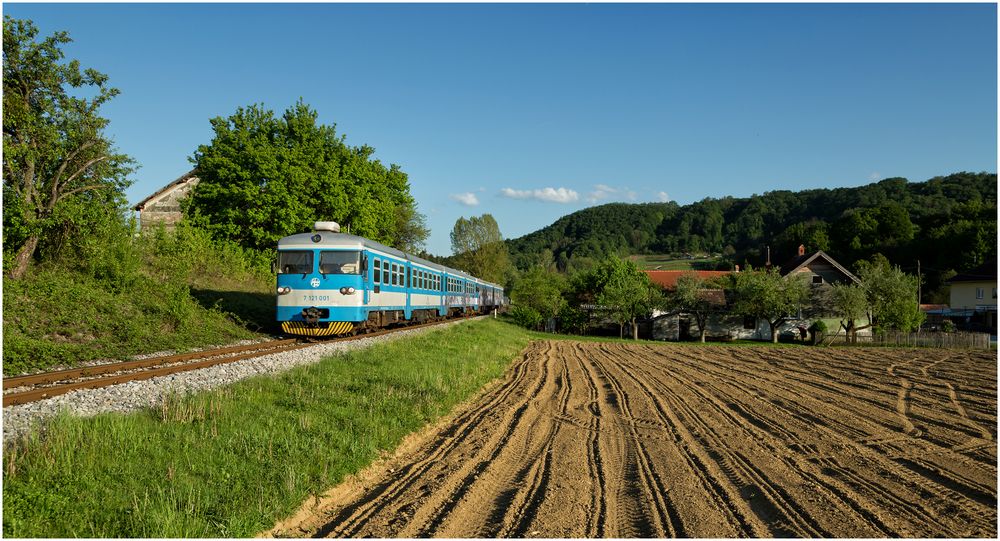 Mit dem Schnellzug durch die Hecke CCXLVIII Foto & Bild | europe, balkans, croatia Bilder auf ...