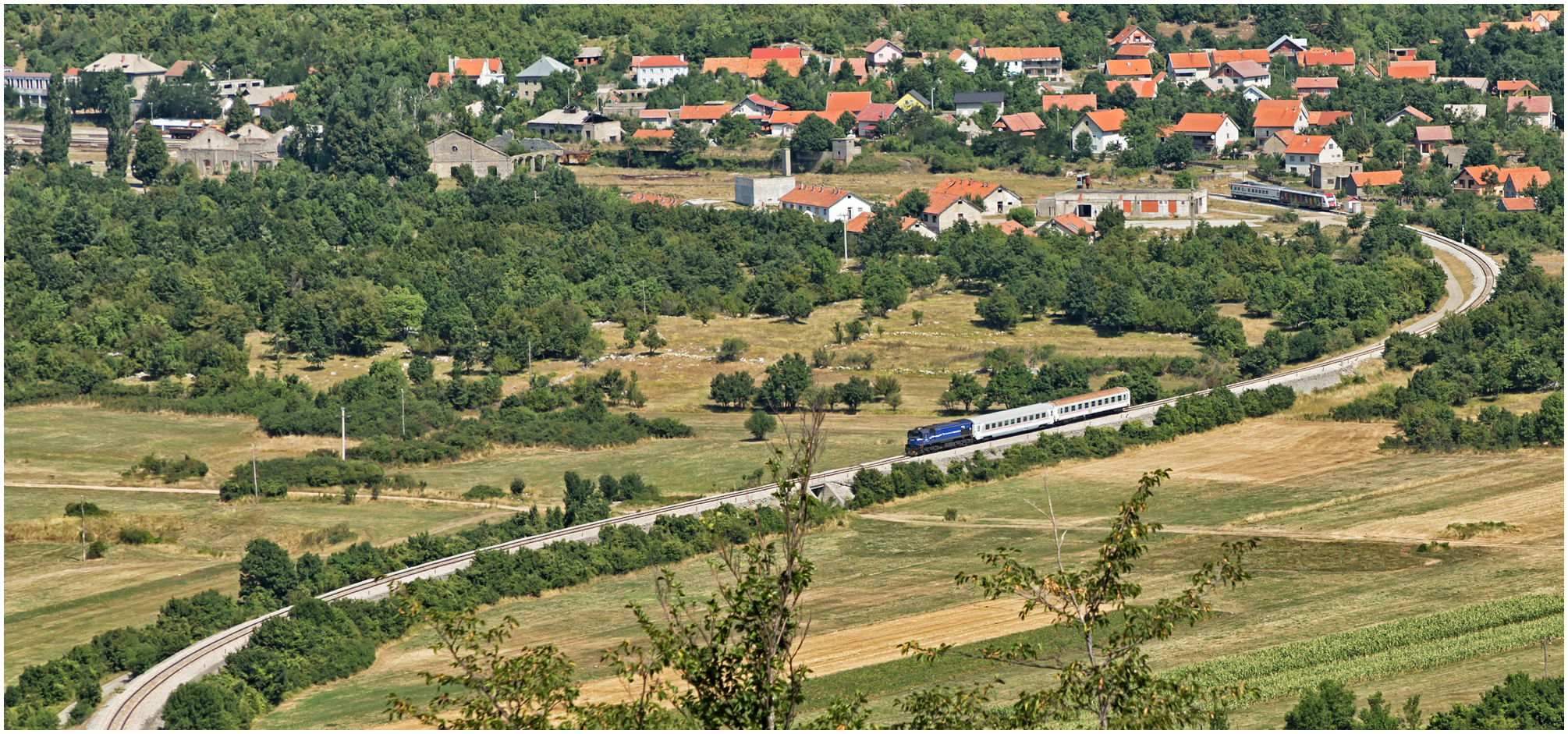 Mit dem Schnellzug durch die Hecke CDLXXXVII Foto & Bild | europe, balkans, croatia Bilder auf ...