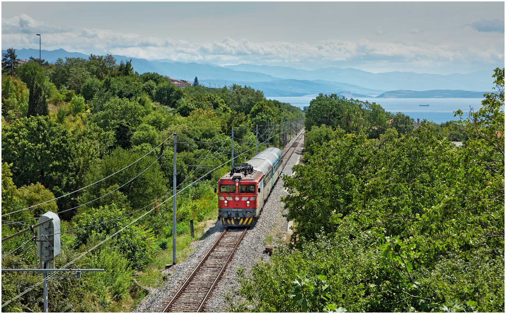 Mit dem Schnellzug durch die Hecke DCCCLXII Foto & Bild | europe, balkans, croatia Bilder auf ...
