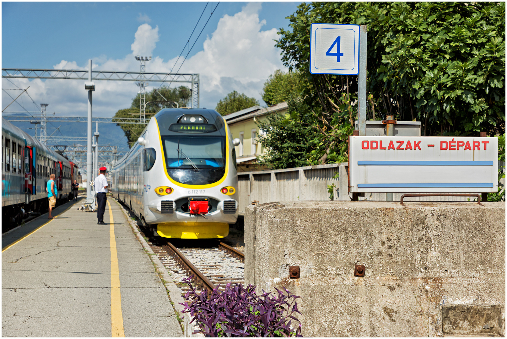 Mit dem Schnellzug durch die Hecke DCCCLXXIV Foto & Bild | europe, balkans, croatia Bilder auf ...