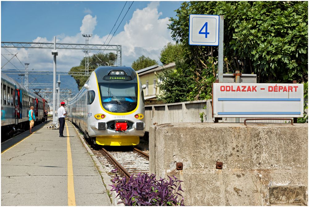 Mit dem Schnellzug durch die Hecke DCCCLXXIV Foto & Bild | europe, balkans, croatia Bilder auf ...