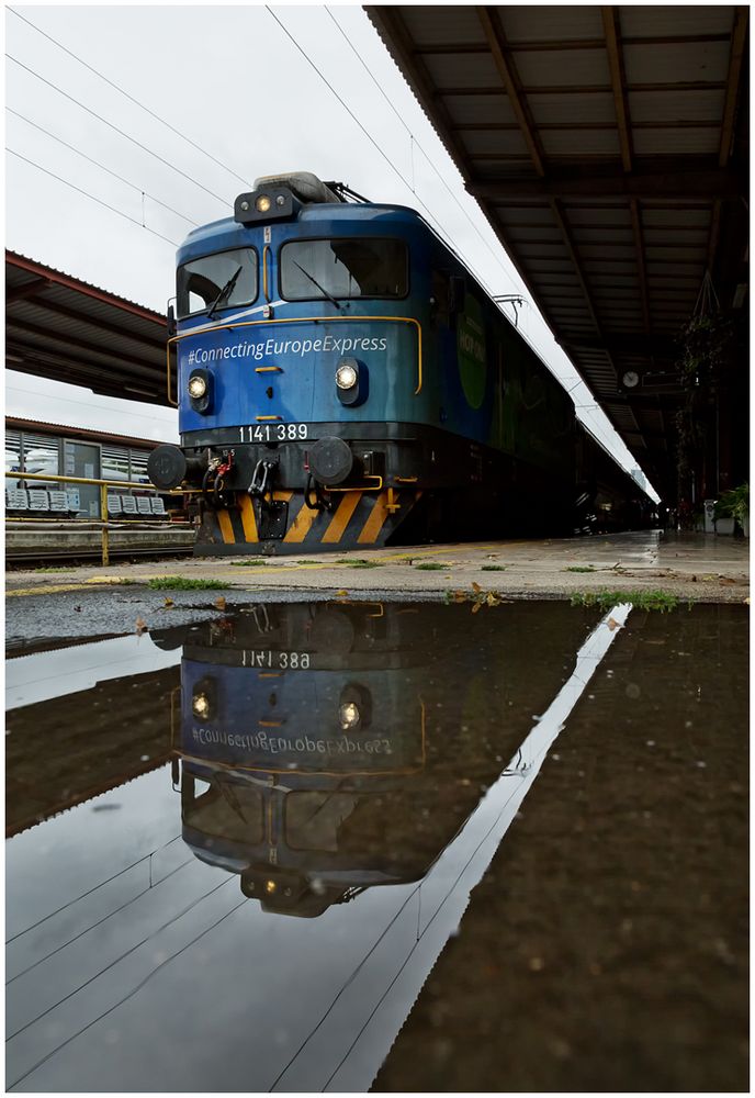 Mit dem Schnellzug durch die Hecke DCCCLXXIX Foto & Bild | europe, balkans, projekte Bilder auf ...