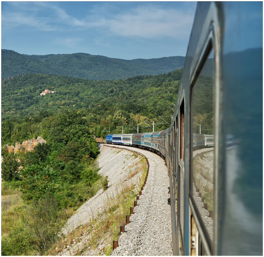 Mit dem Schnellzug durch die Hecke DCCCLXXVI Foto & Bild | europe, balkans, projekte Bilder auf ...