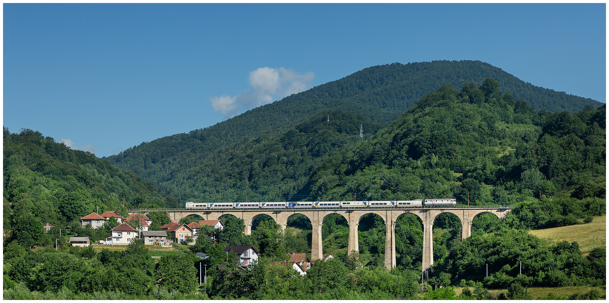 Mit dem Schnellzug zur Lagune XIX Foto & Bild | architektur, europe, balkans Bilder auf ...