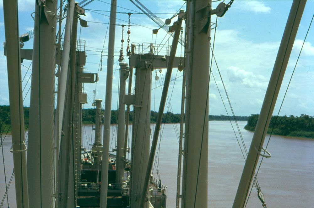 Mit dem Seeschiff auf dem Amazonas Foto & Bild | south america, brazil ...