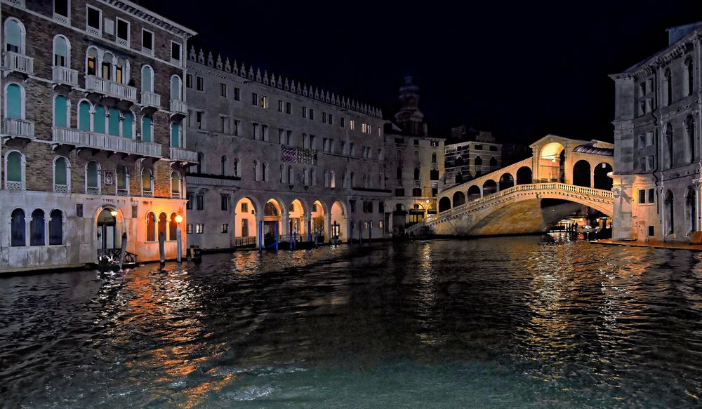 Mit dem Vaporetto durch Venedig Foto & Bild | city, italy, world Bilder auf fotocommunity
