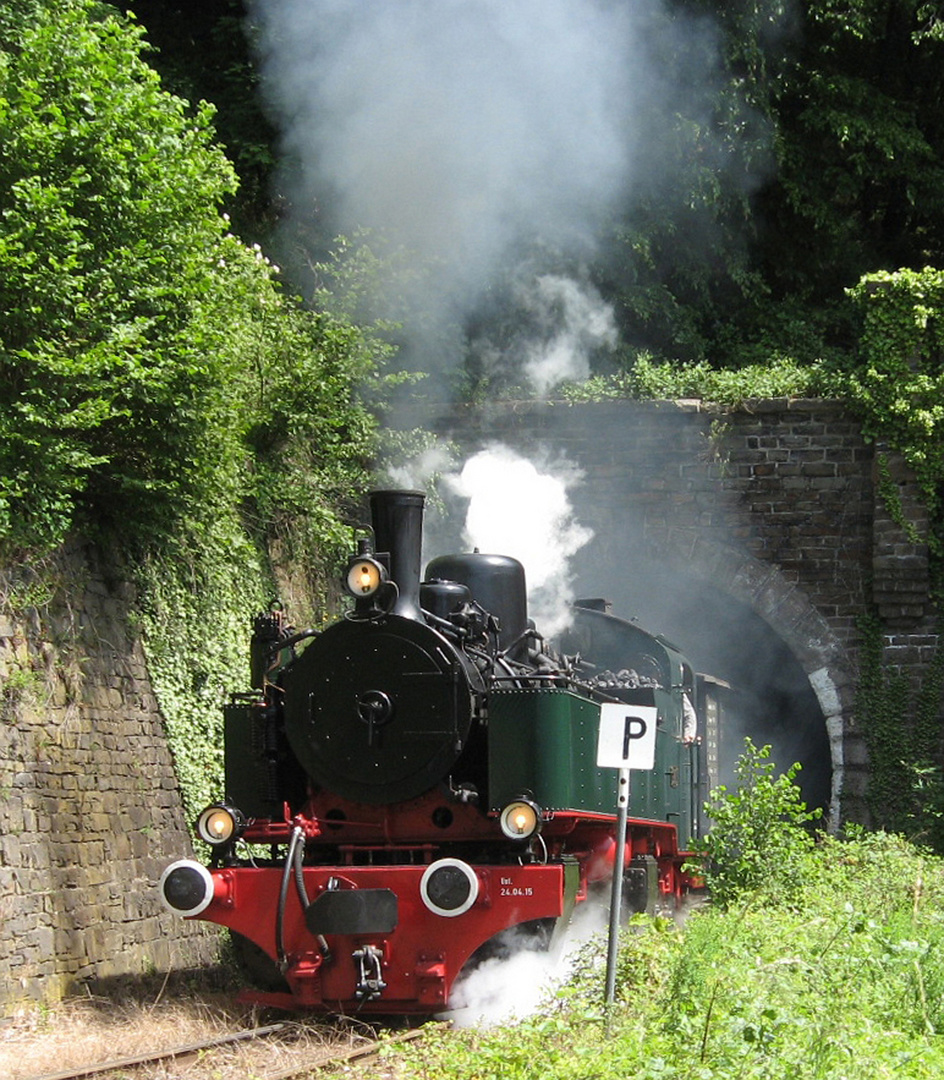 Mit dem Vulkan-Express duch das Brohltal Foto & Bild | dampf-, diesel- und e-loks, eisenbahn ...