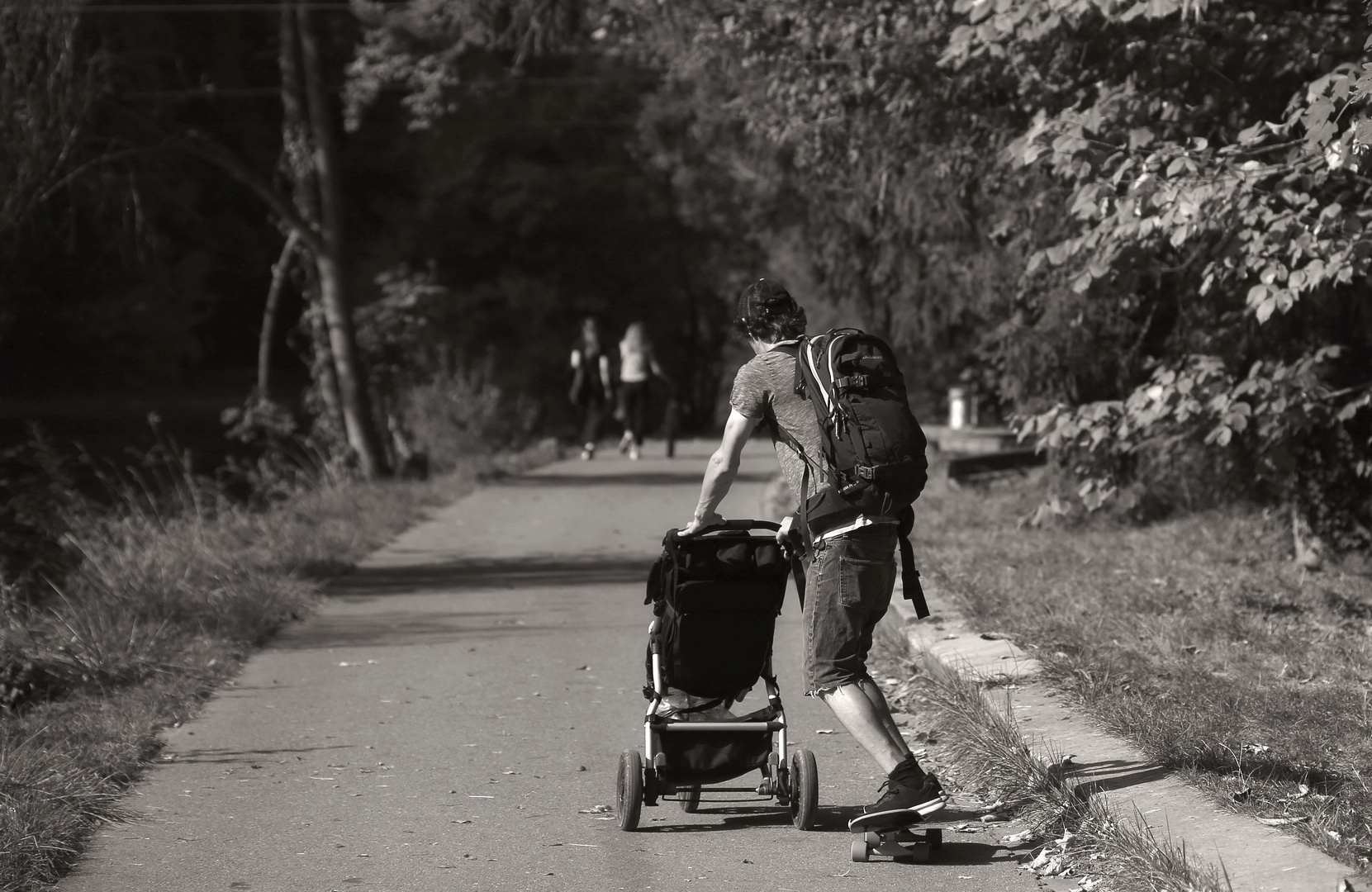 Mit Papa.. Foto & Bild | erwachsene menschen, streetfotografie mit ...