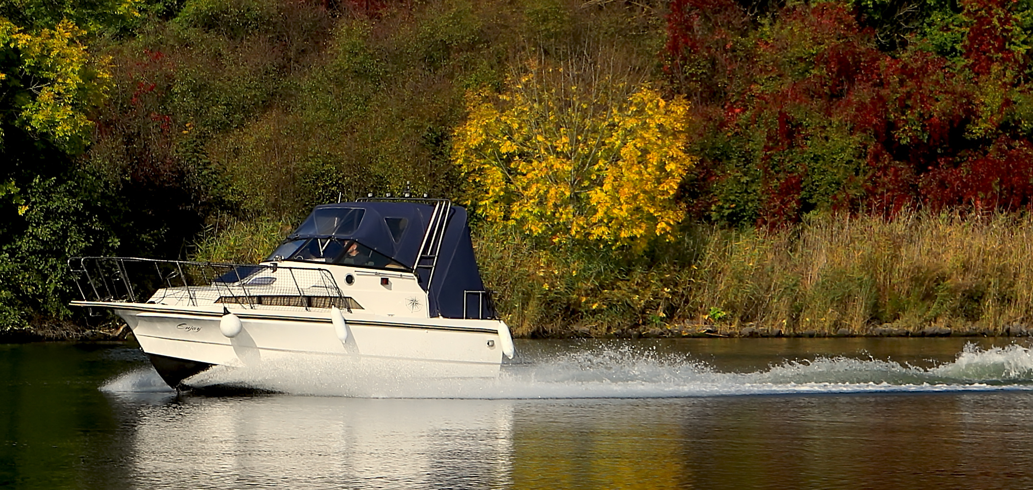 Mit Vollgas Foto & Bild | jahreszeiten, herbst, schiffe und seewege ...