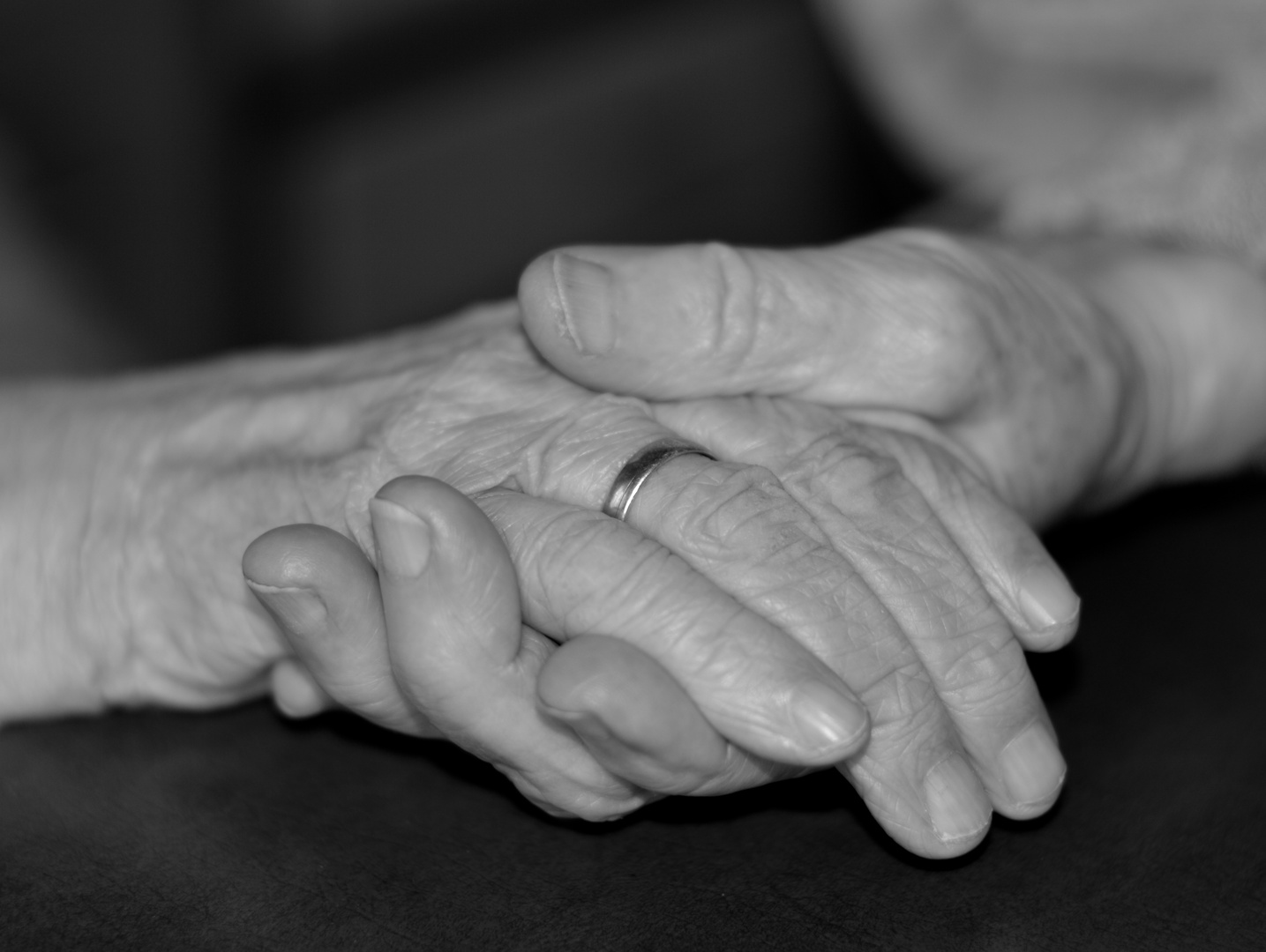 Miteinander Foto & Bild | körperdetails, hände, menschen Bilder auf ...