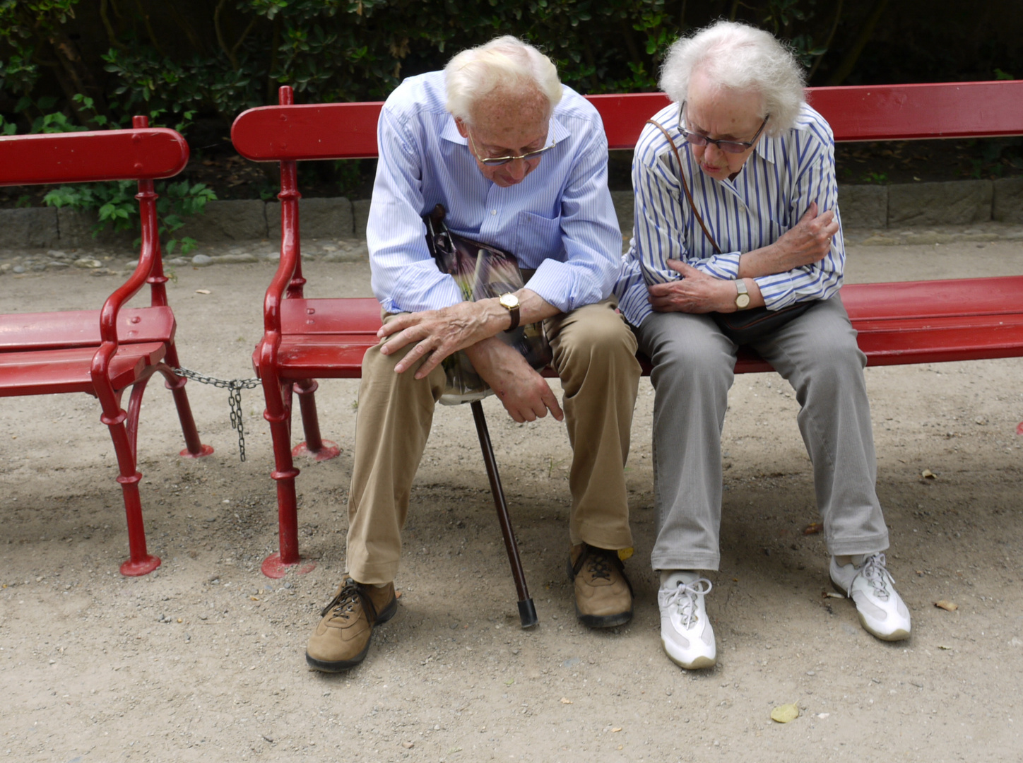 Miteinander verbunden Foto & Bild | erwachsene menschen, menschen im ...