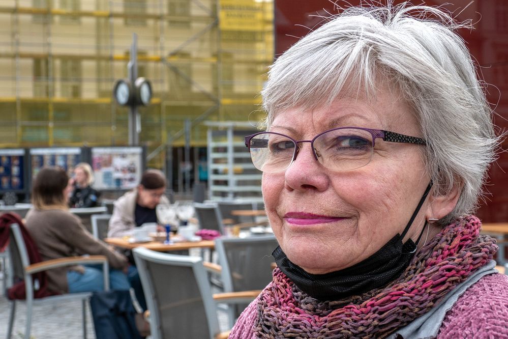 Mittendrin, auch als Rentnerin Foto & Bild | spezial, outdoor, portrait ...