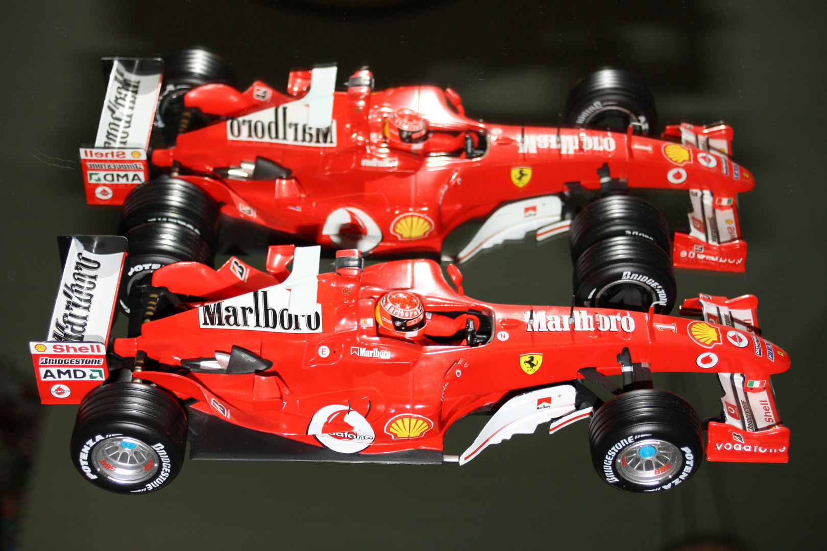 Model 1:18 / FERRARI F1 F2004 / Schumacher Foto & Bild | sport ...