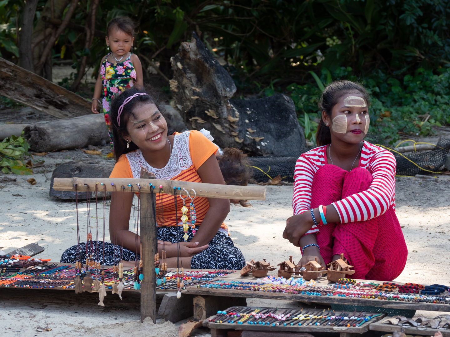 Moken Village 3 Foto & Bild | erwachsene menschen, asia, thailand ...