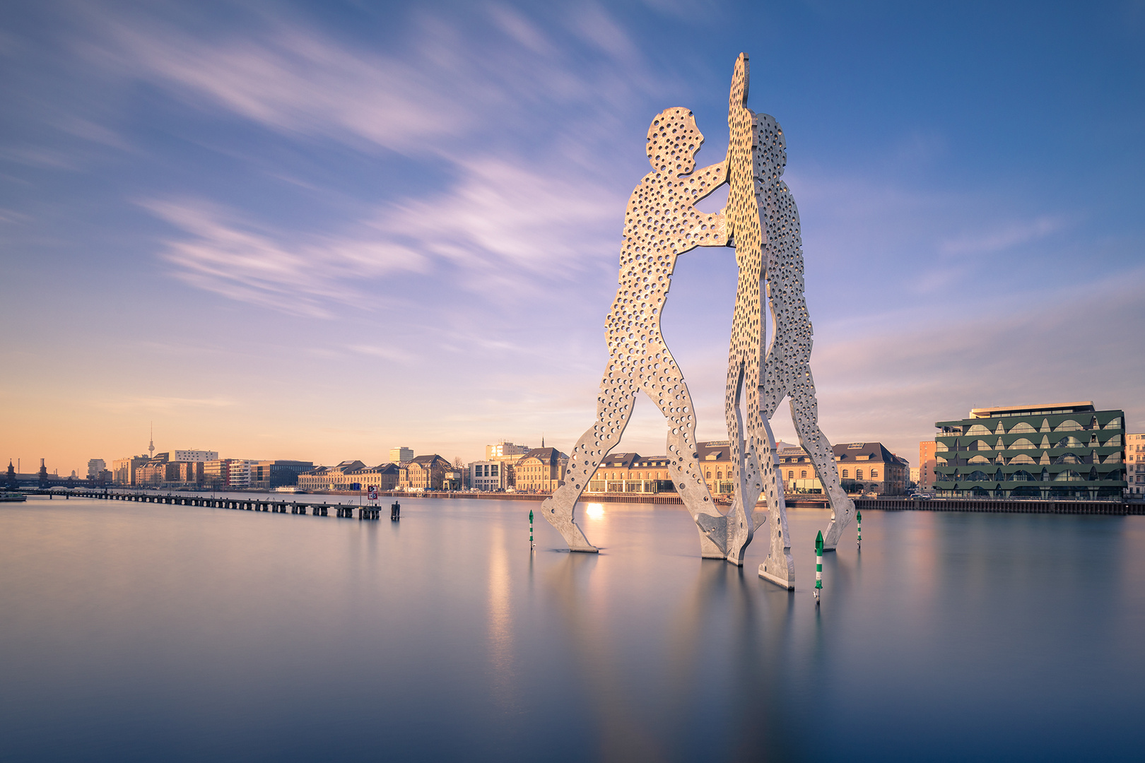 Molecule Man Foto & Bild | wasser, berlin, spree Bilder auf fotocommunity