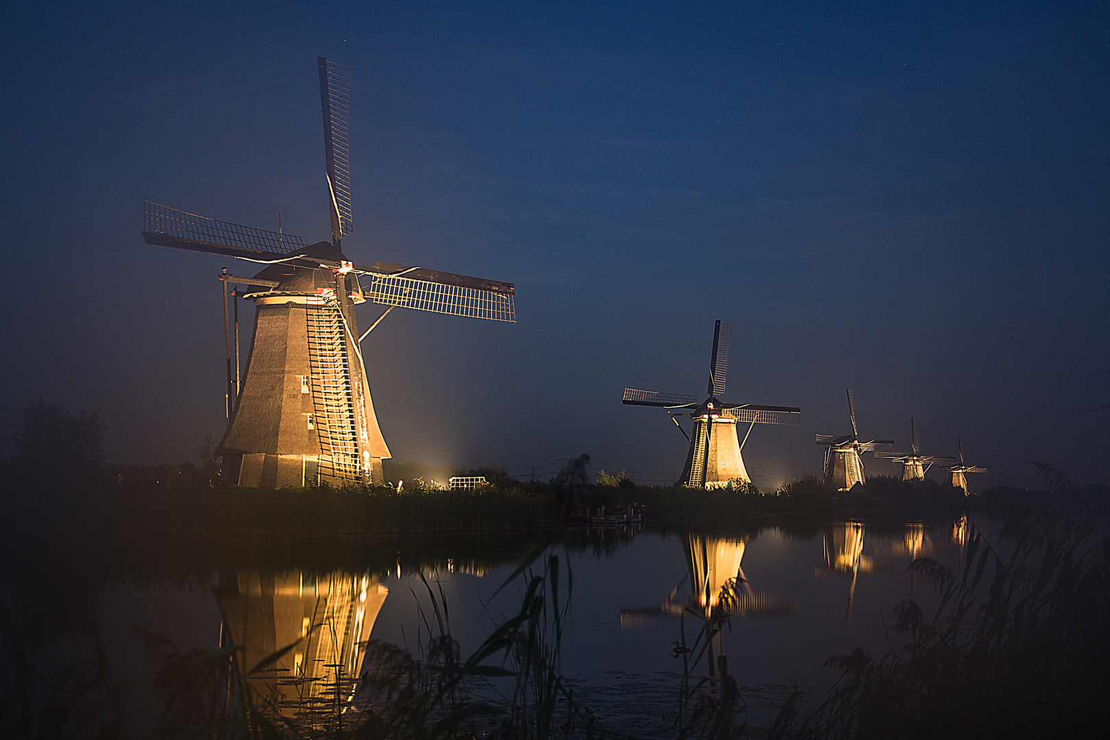 molen van kinderdijk Foto & Bild | sonnenuntergang, himmel, abend ...