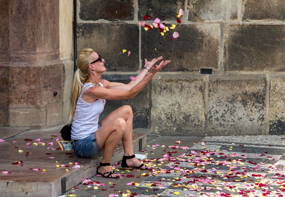 Moment der Freude Foto & Bild | streetfotografie mit menschen, kommunikation; grafik; szenen ...