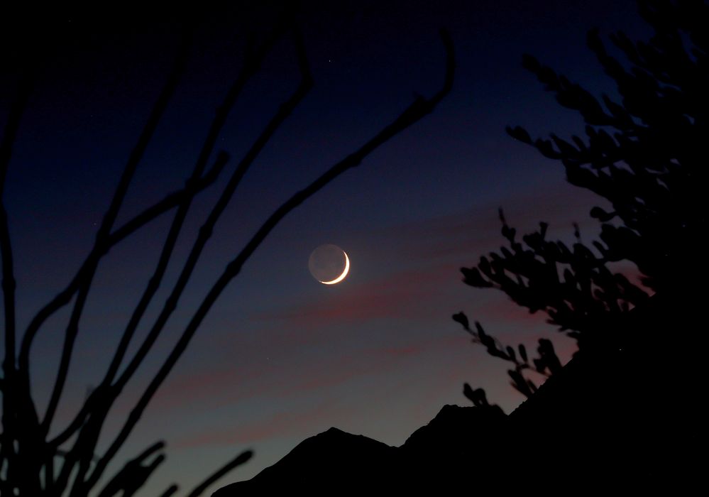 Mond-Sichel Foto & Bild | winter, natur, langzeitbelichtung Bilder auf ...
