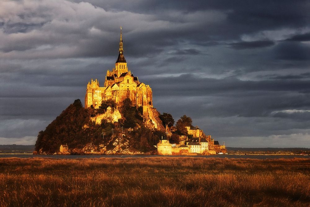 Mont Saint Michel im gülden Abendlicht Foto & Bild | france, world, spezial Bilder auf fotocommunity