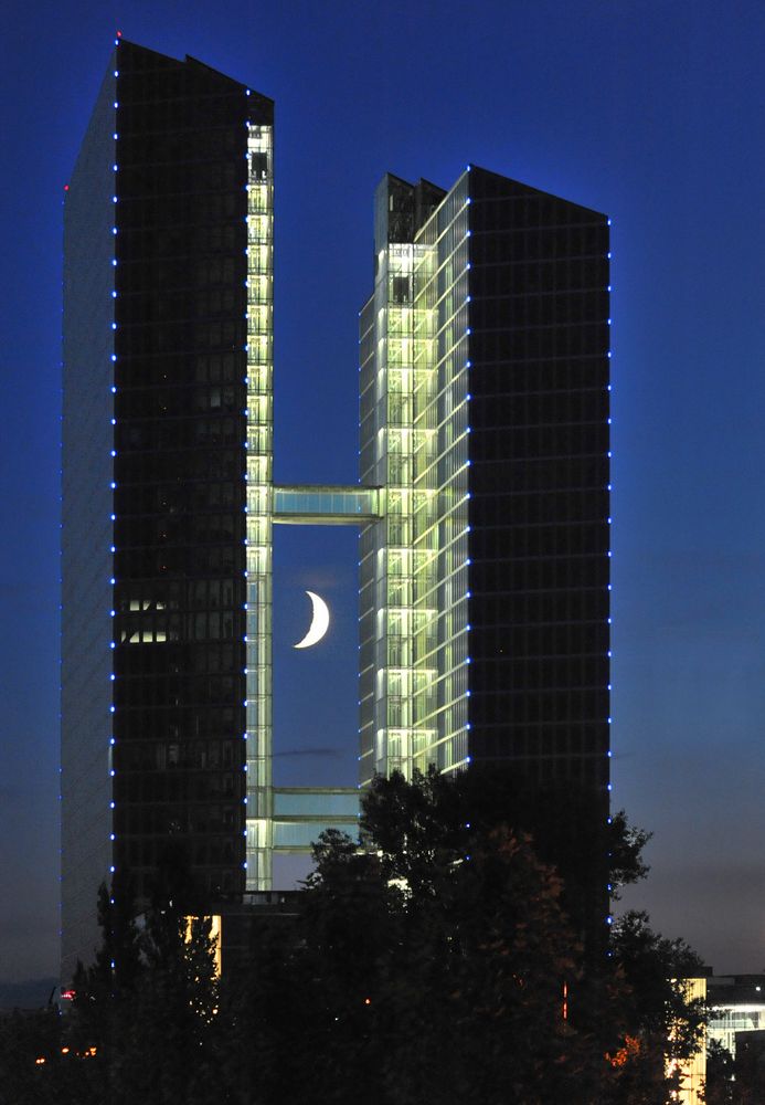 Moon-Towers Foto & Bild | deutschland, europe, bayern Bilder auf ...