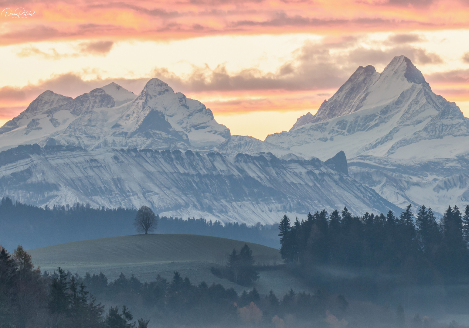 Morgenrot über dem Emmental Foto & Bild | landschaft, berge, gipfel und ...