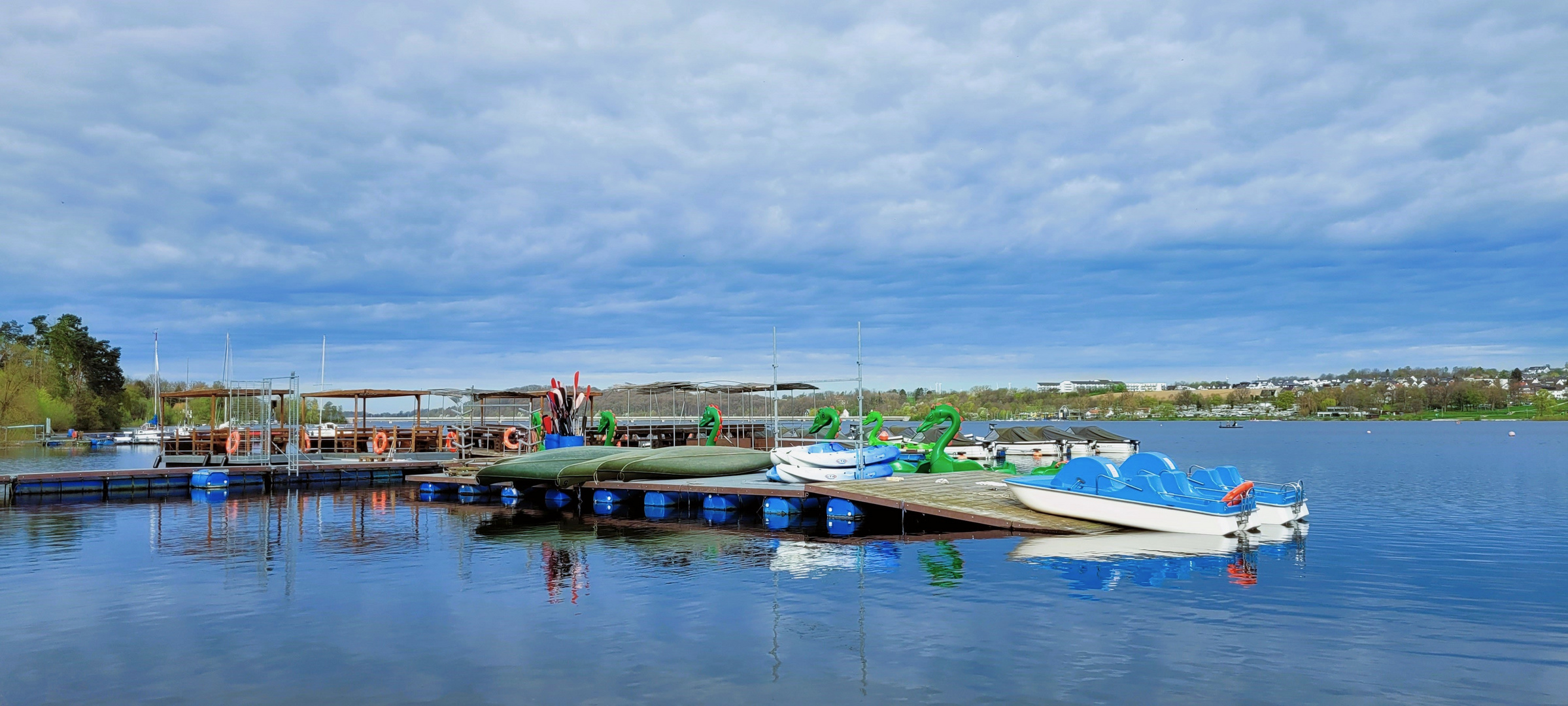 Morgens am Loch Ness Foto & Bild | frühling, april, panorama Bilder auf ...