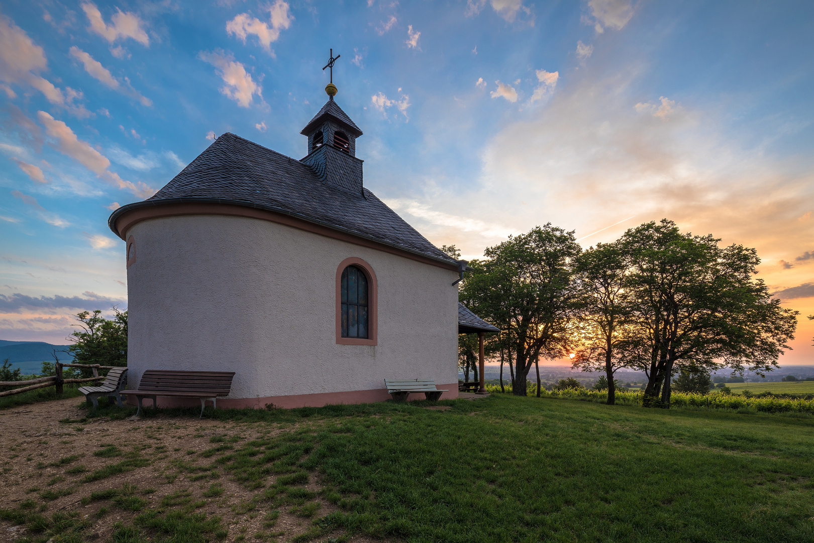 Morgens auf der Kleinen Kalmit Foto & Bild | architektur, deutschland ...