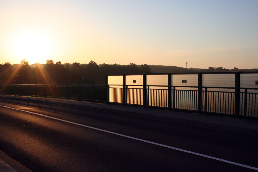 morgens halb 6 in Deutschland Foto & Bild | architektur, straßen ...