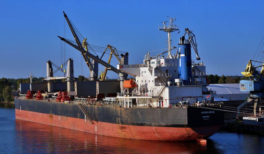 Morgenstimmung - Hafen von Riga Foto & Bild | europe, baltic states ...