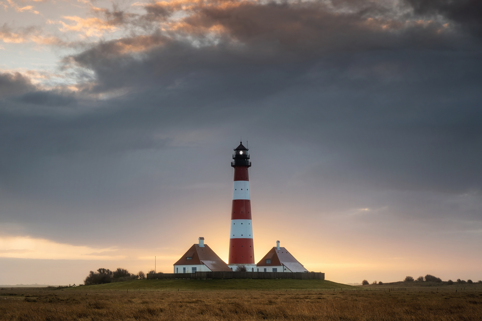 ...morning glow... Foto & Bild | sonnenaufgang, leuchtturm, nordsee ...