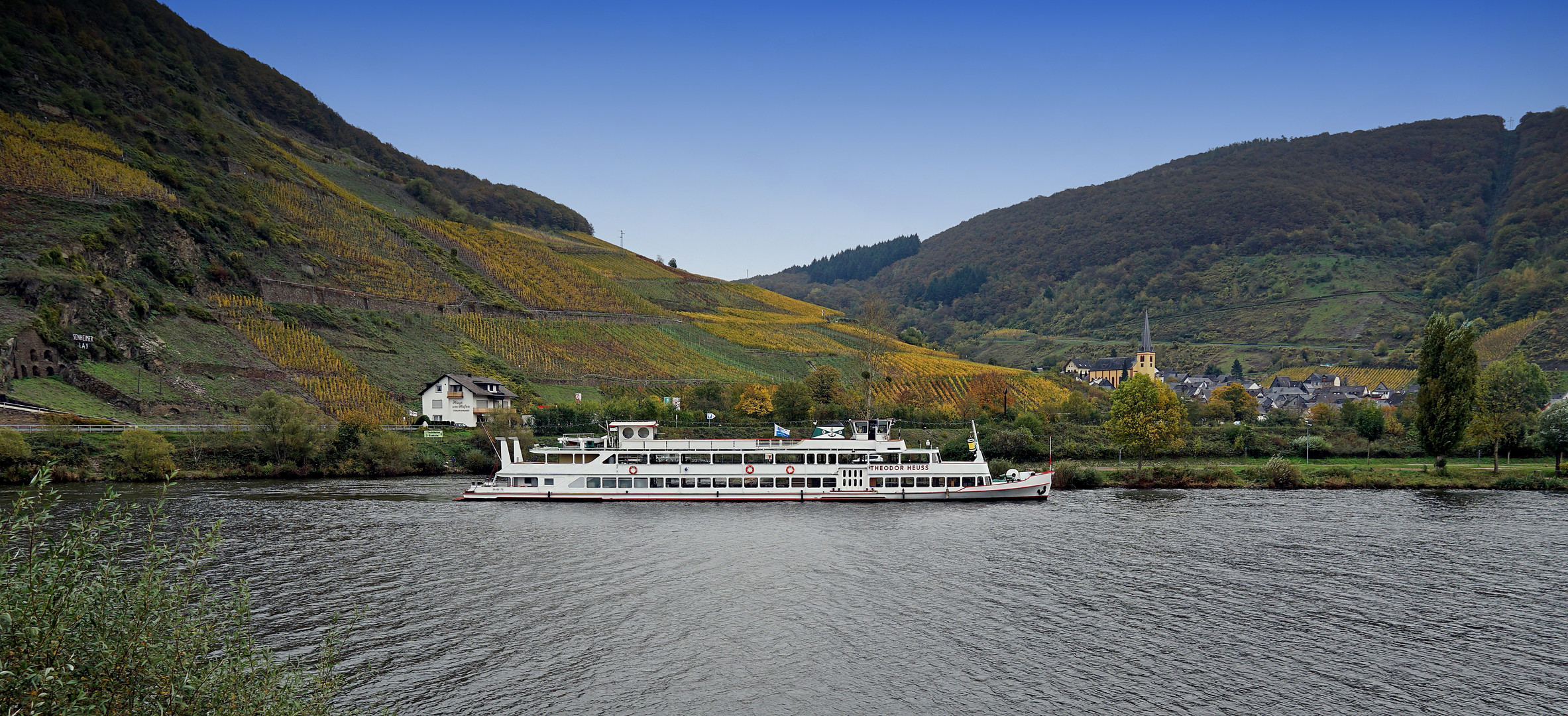 Mosel - Senheim a.d. Mosel Foto & Bild | world, natur, wein Bilder auf ...