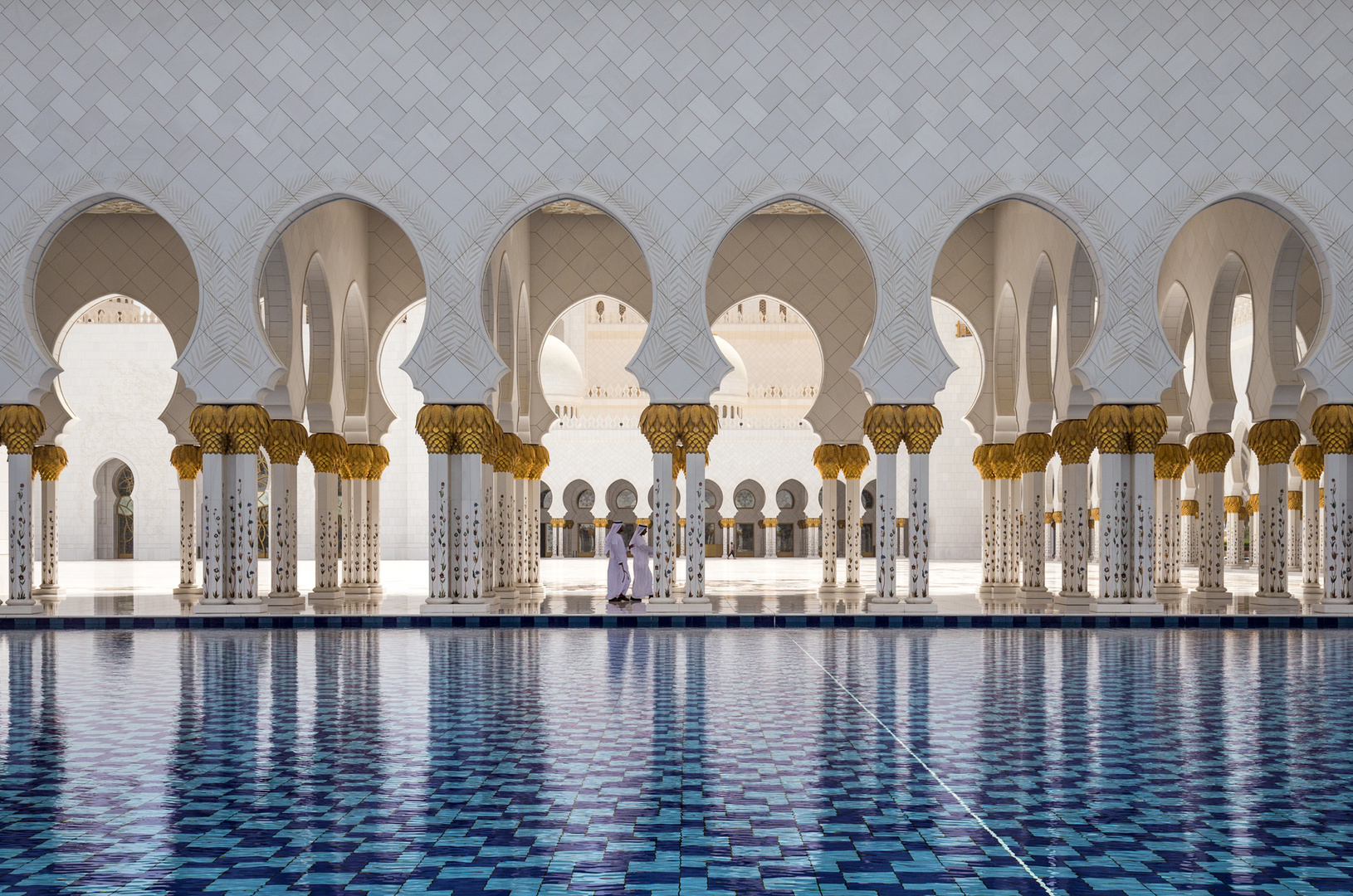 Mosque Arcade Foto & Bild | architektur, asia, middle east Bilder auf ...