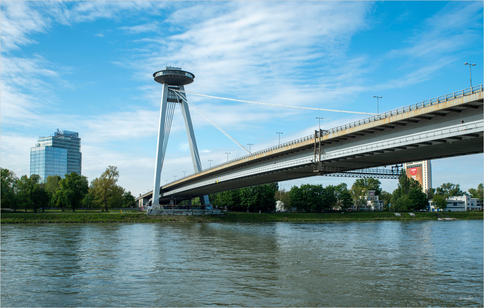 Most SNP Foto & Bild | donau, architektur, bratislava Bilder auf ...