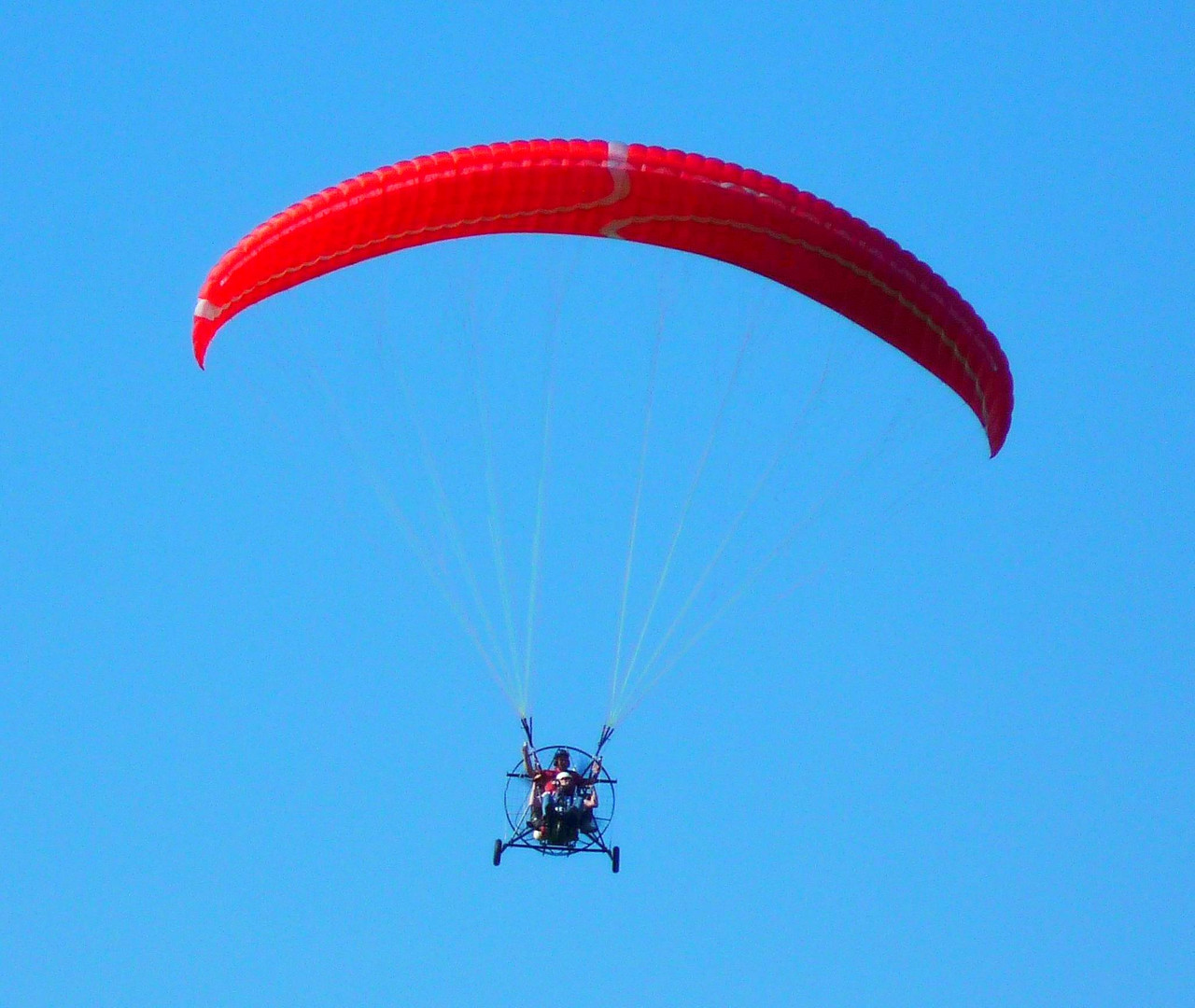 Motor- Gleitschirm Foto & Bild | sport, flugsport, paraglider ...