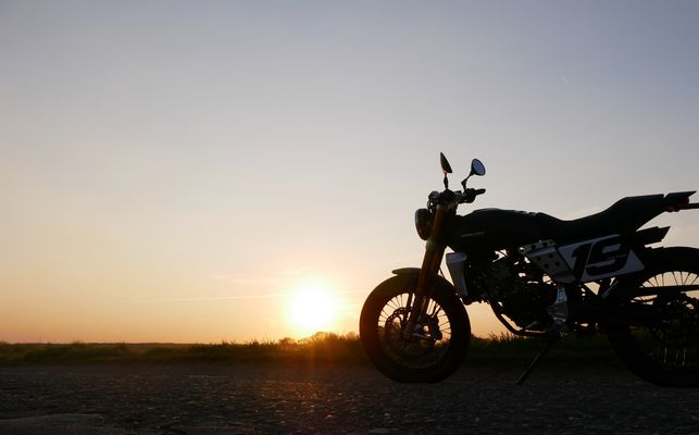 Motorräder Bilder & Fotos