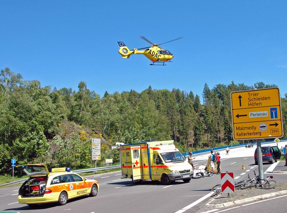 Motorrad Unfall B258 Foto & Bild | reportage dokumentation ...