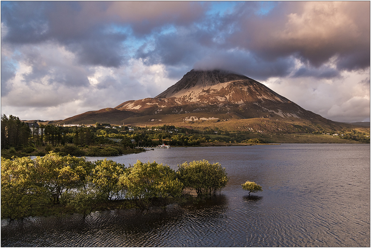 Mount Errigal II Foto & Bild | urlaub, world, sonnenuntergang Bilder ...