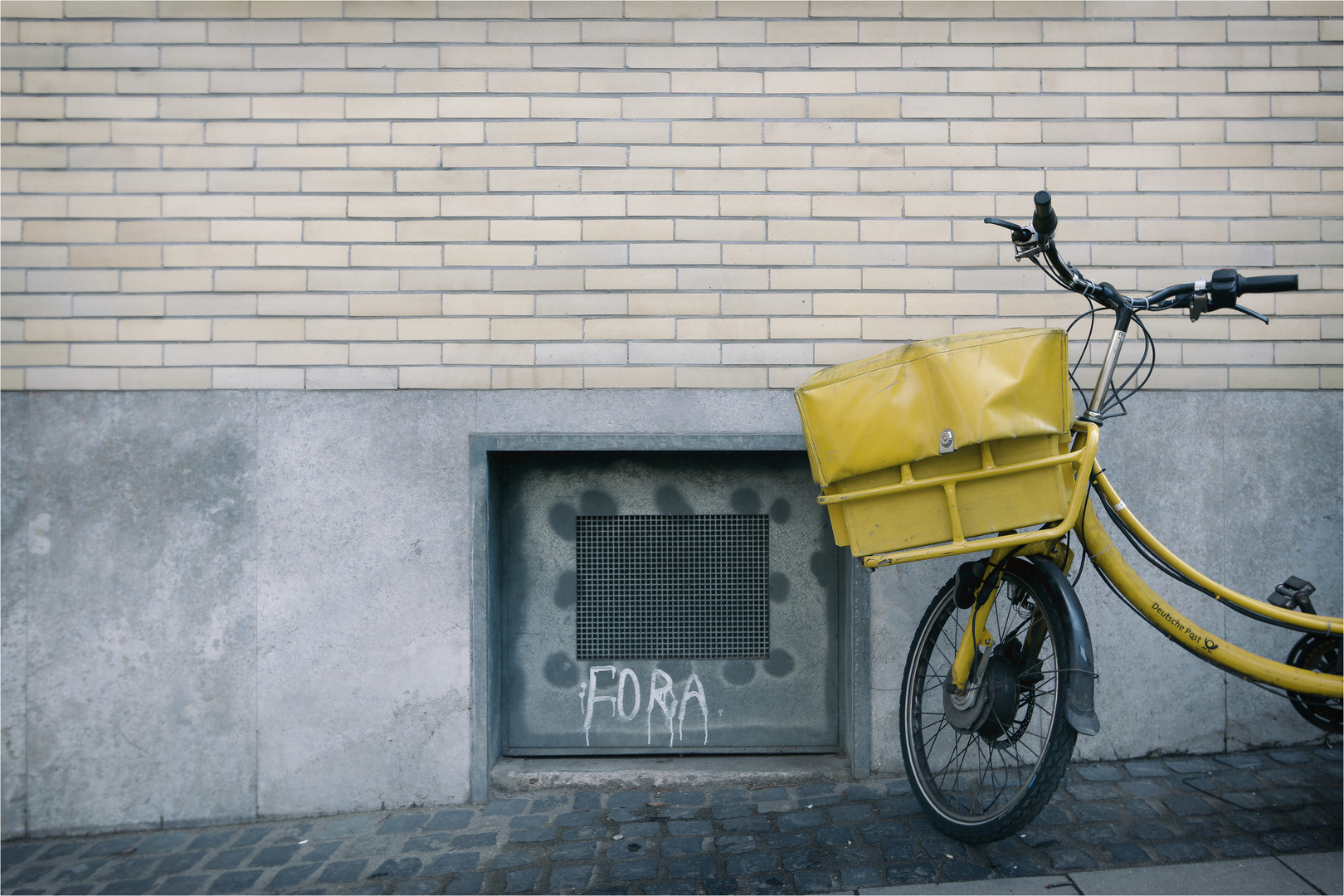 Mrs. Postman__* Foto & Bild | spezial, straße, emotionen Bilder auf ...