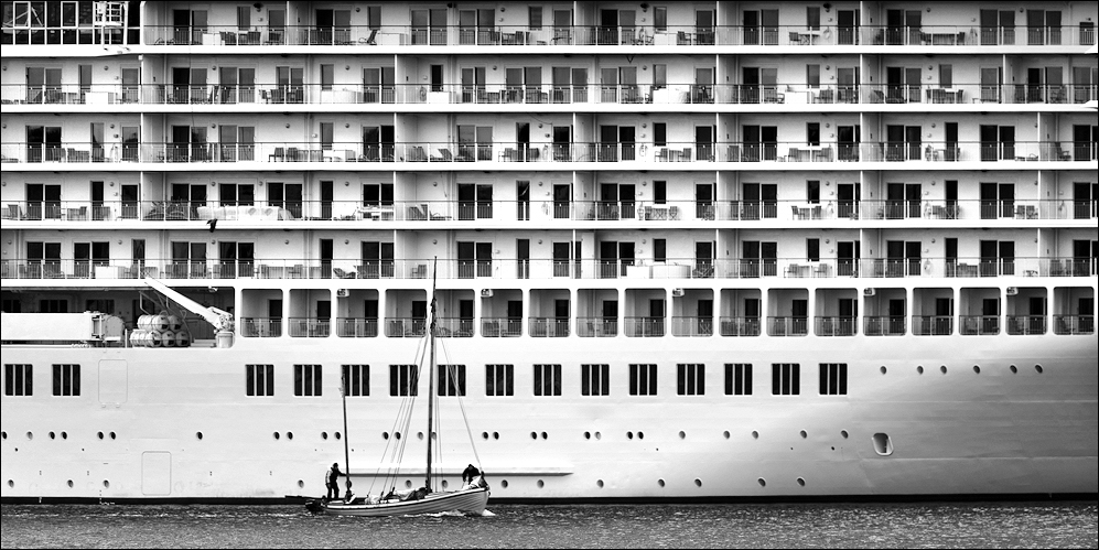 MS "The World" in Flensburg Foto & Bild | schiffe und seewege ...