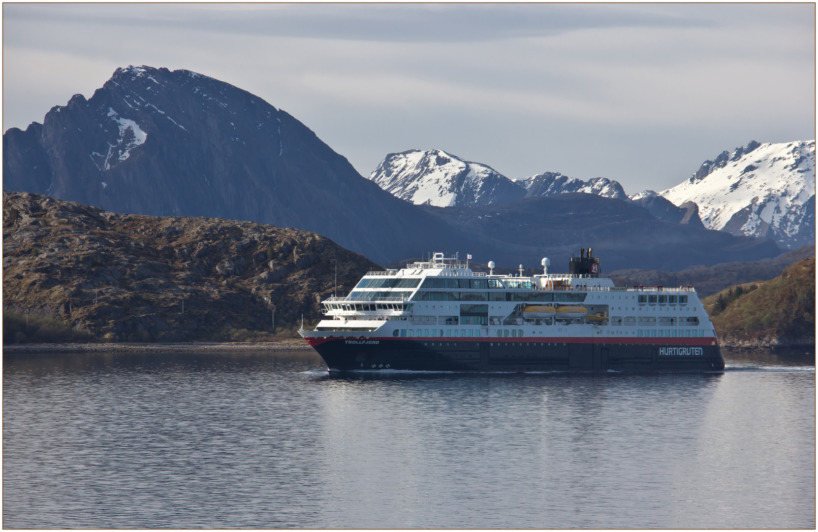 MS Trollfjord Foto & Bild | europe, scandinavia, norway Bilder auf ...