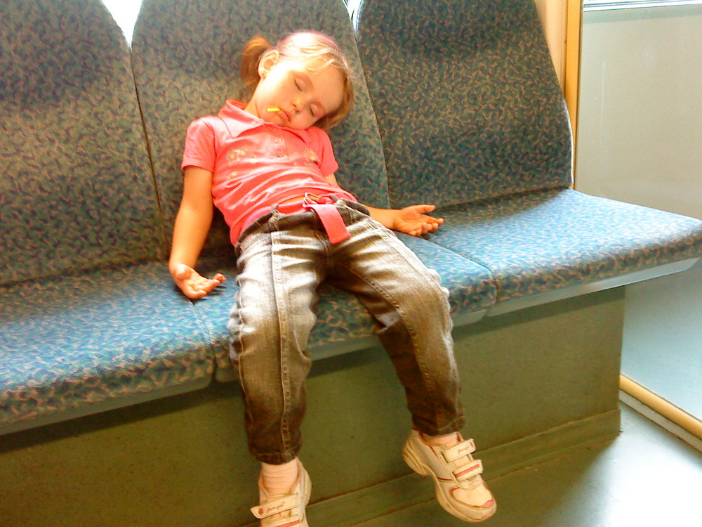 müde Foto & Bild | kinder, kinder im schulalter, menschen Bilder auf ...