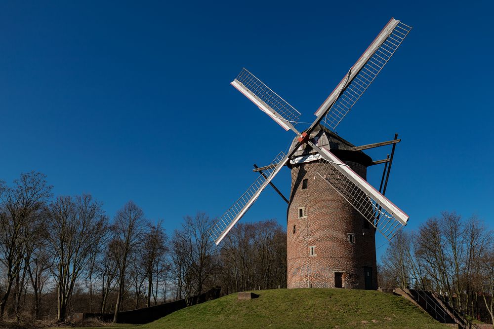 Mühle am Tag Foto & Bild | denkmal, architektur, kultur Bilder auf ...