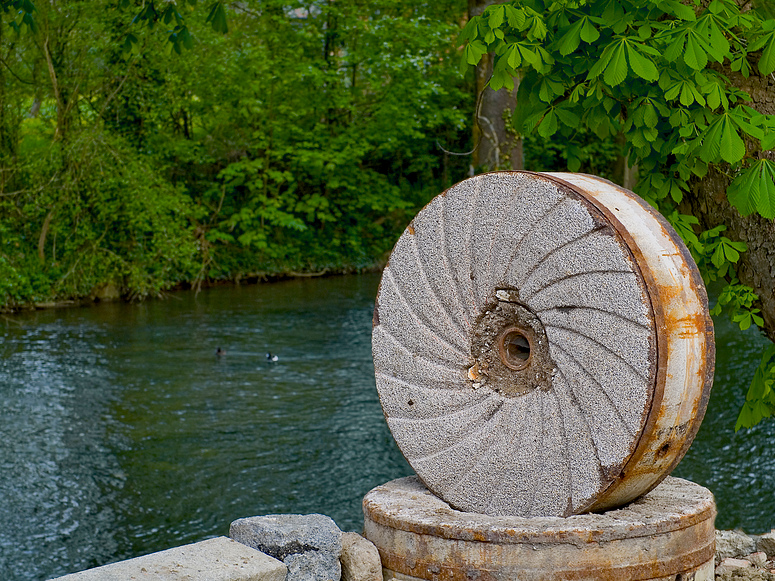 Mühlstein Foto & Bild | industrie und technik, industrie- kultur ...