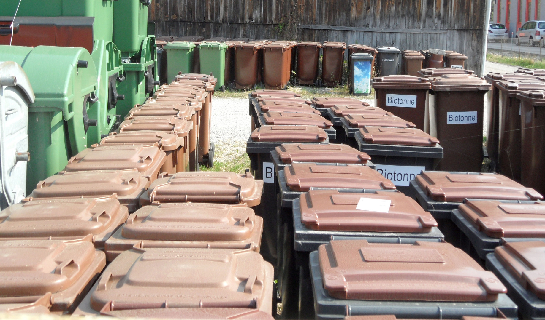 Mülleimer Foto & Bild | stillleben, zufällige arrangements, motive ...