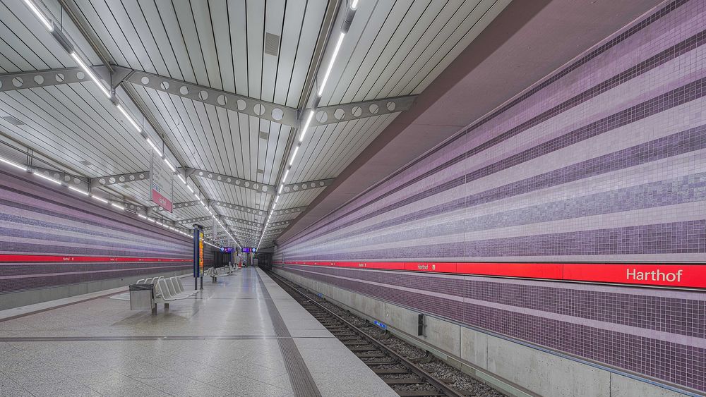 München, Linie U2, Station 'Harthof' Foto & Bild | architektur ...