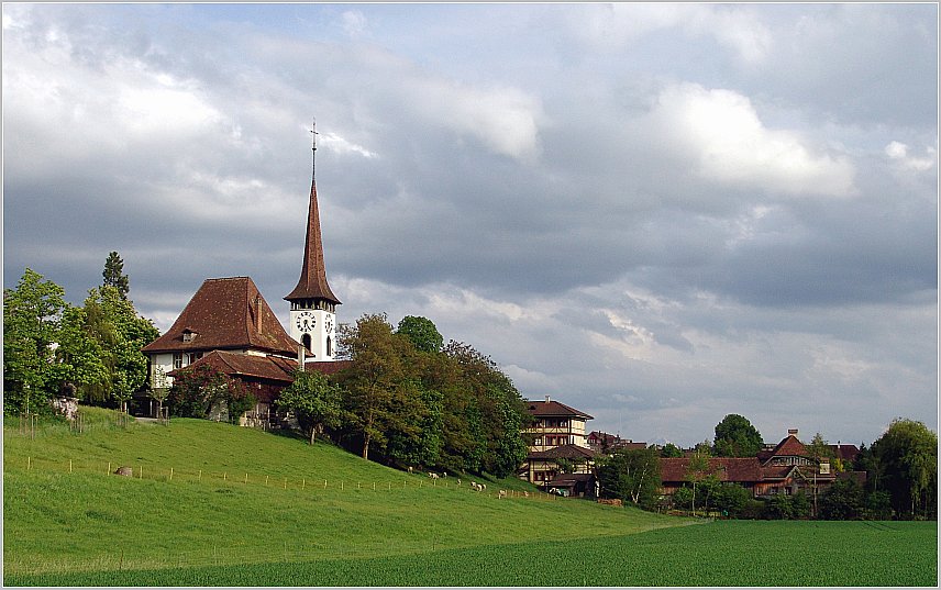 Münsingen / Schweiz im Maigrün Foto & Bild | jahreszeiten, frühling ...