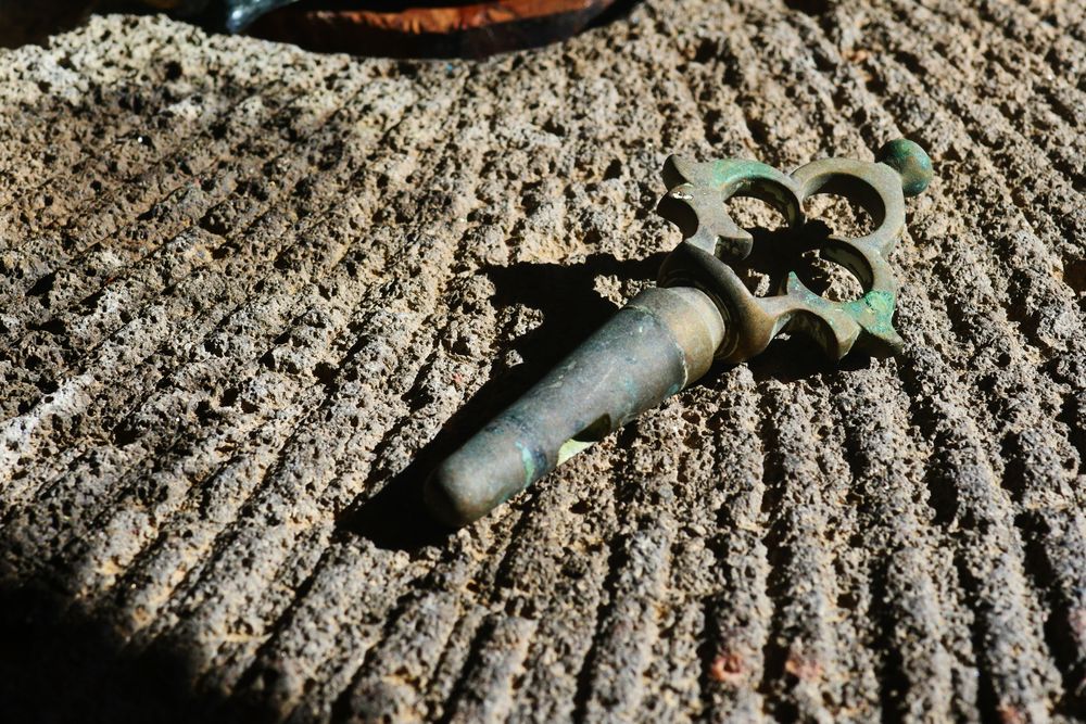 Muhlstein und Schluessel oder? Foto & Bild | projekte, früher war ...