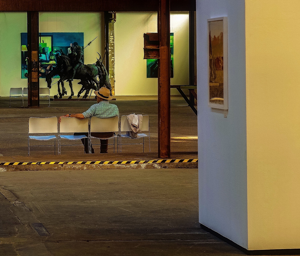 museale Ruhepause Foto & Bild | people, street, dokumentation Bilder ...